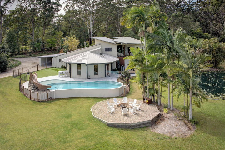 The Noosa Ranch - Where Nature Meets Luxury - Cooroy