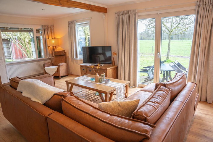 Lovely Family Accommodation With Hot Tub, Spacious Garden And Stunning Views - Amersfoort
