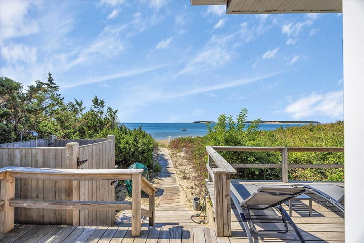Beach Front Cottage With Spacious Deck (1465) - Wellfleet, MA
