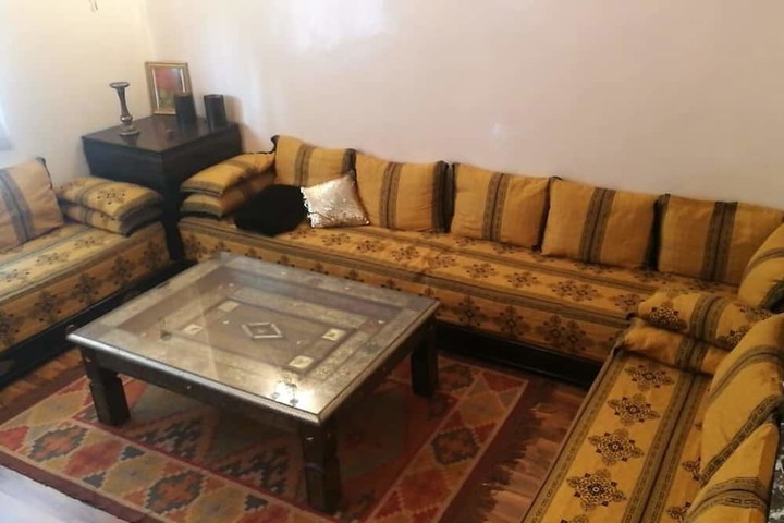 Un Piso Acogedor En Un Barrio Tranquilo -