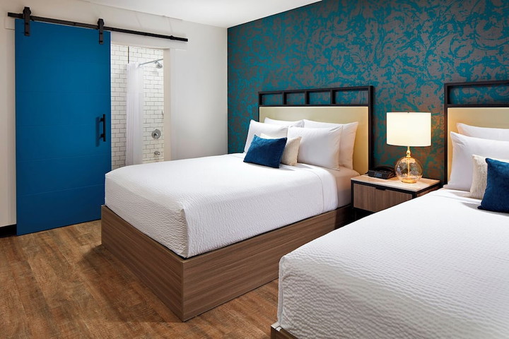 Upscale La Jolla Stay W/ Heated Outdoor Pool | 0.4 Mi To Windansea Beach - San Diego
