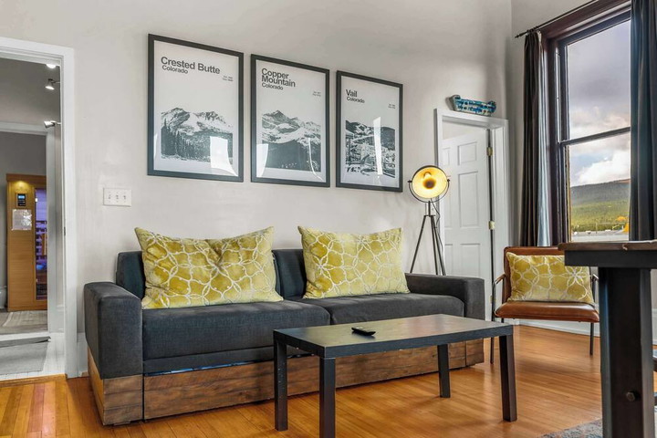 Old St. Vincent's 303 Sauna | 14ft Loft | Mtn Views | Walk Downtown - Leadville, CO