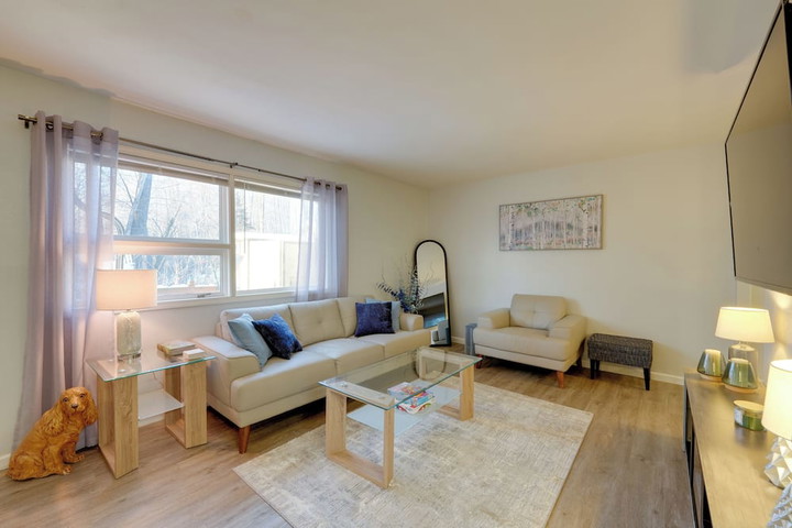 U-med District Townhome W/ Private Yard + Grill - 阿拉斯加州
