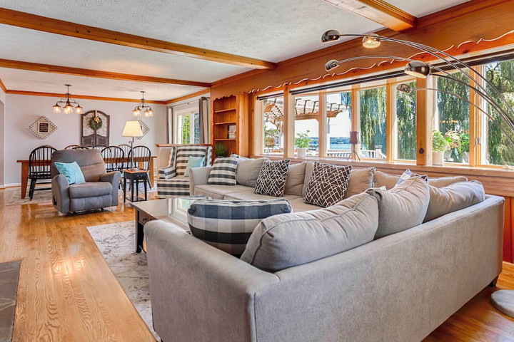 Long View On The Cove: Views! Views! Views! - Cayuga Lake, NY