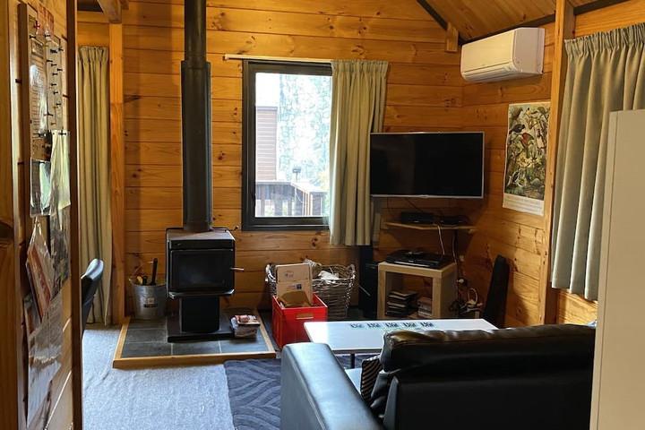 Chill Cabin With Outside Spa - New Zealand