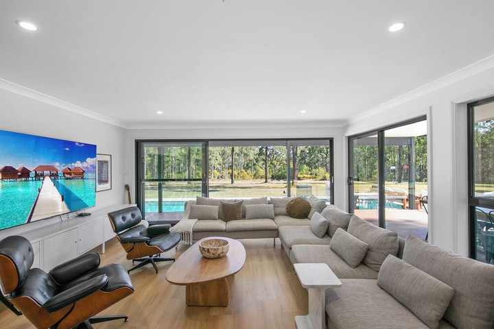 Lovedale Abode 13 Bedrooms With Heated Pool & Acres - Maitland