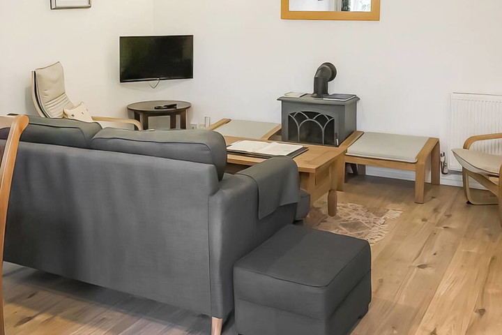 2 Bedroom Accommodation In Membury - Axminster