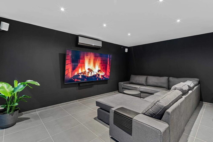 Villa De Luxe 3 Chambres Avec Jacuzzi Et Piscine - Arlon
