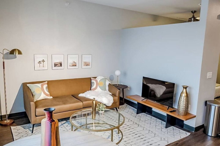 Sleepover | Private 1bd/1ba - Downtown Des Moines - Des Moines, IA