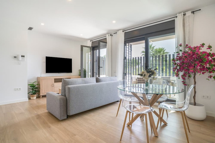 Apartamento En Primera Línea De Playa Con Piscina Y Terraza - Torre del Mar