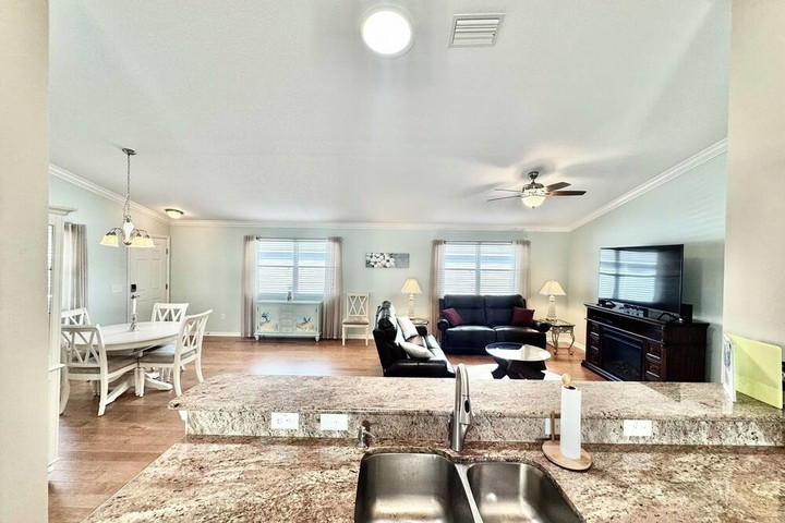 Sunscape Palms - 3/2 With Golf Cart & Grill In The Village Of St. James - The Villages, FL