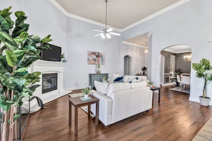 Modern & Cozy 3br Home Close To Lake - Arlington, TX