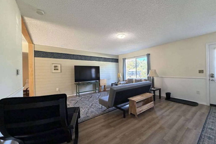 Wavesong Refuge - Peaceful Oceanfront-inspired Coastal Escape - McKinleyville, CA