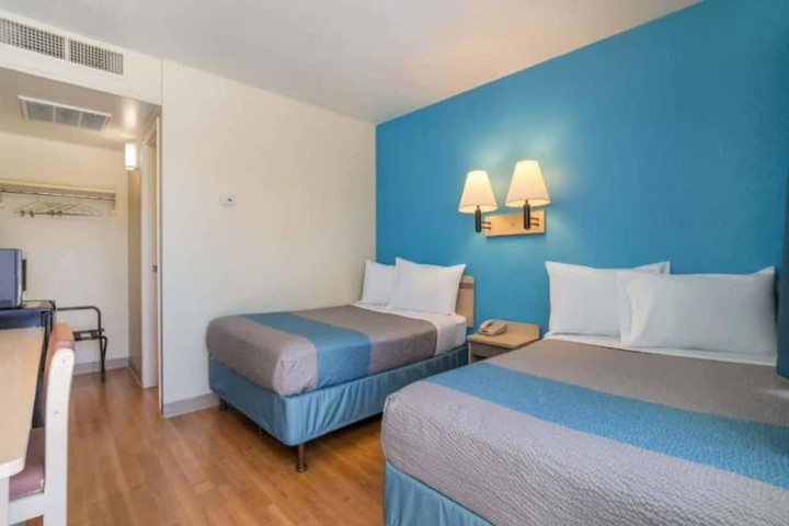 2 Full Beds | Non-smoking, Micfridge - Grand Junction, CO