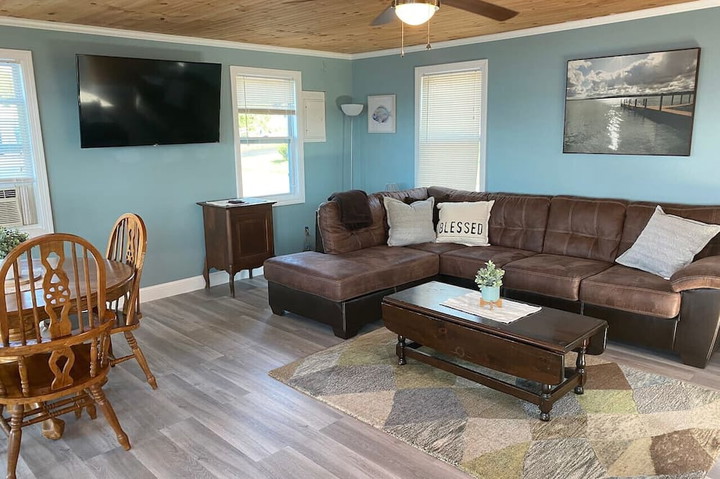 Mallets Bay|lake Front|dog Friendly|private Beach - Burlington, VT