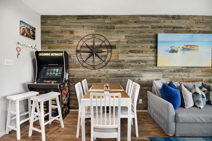 Arcadefun! Walk2beach! Hot Tub! Heated Pool! Sleeps7! Pets! - Corpus Christi, TX