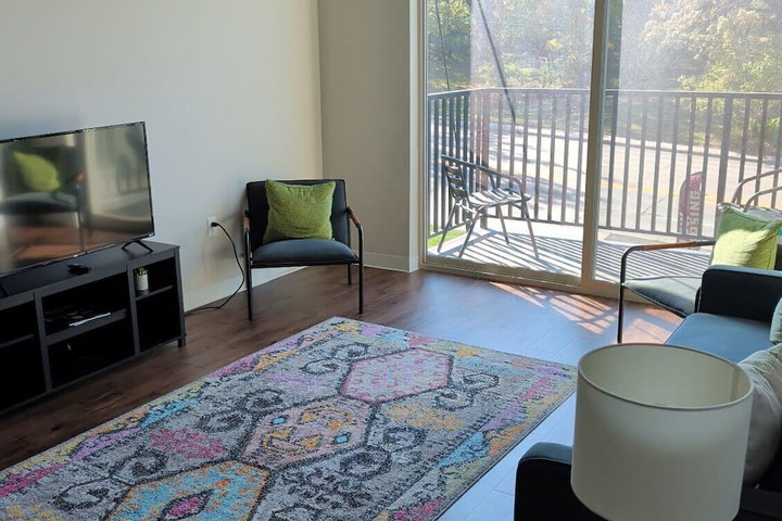 Walk To Campustown Cafes From Stylish Retreat - Ames, IA