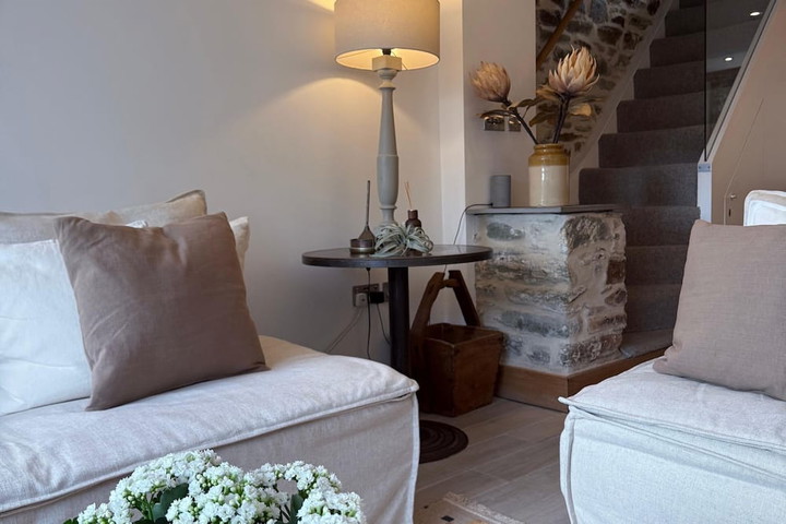 Stylish Cottage, Central Location With Harbour View And Double Parking - Kingsbridge
