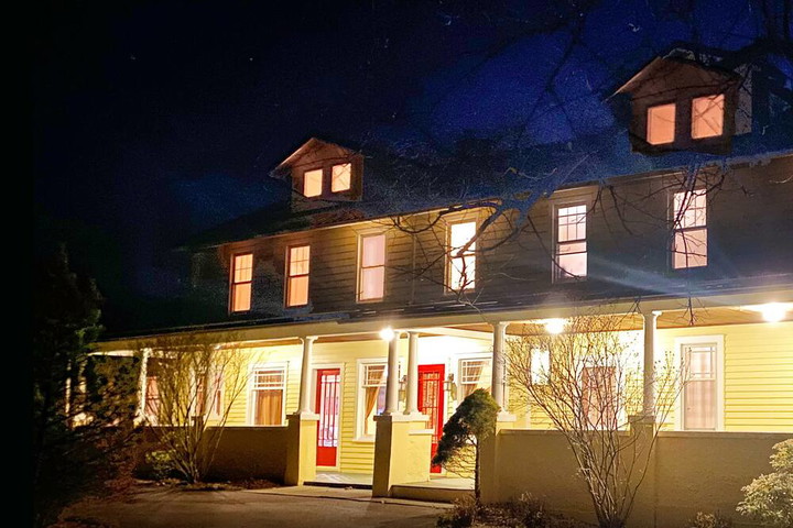 Hollykisshudsonvalley Fully Renovated Lodge- Private Guest Suite - Catskill, NY