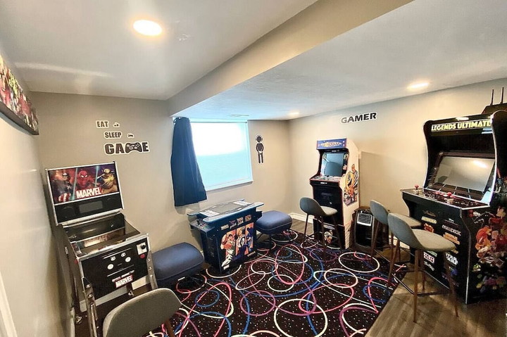 Family Fun: Pool, Arcade, Massage Chair - Ogden, UT