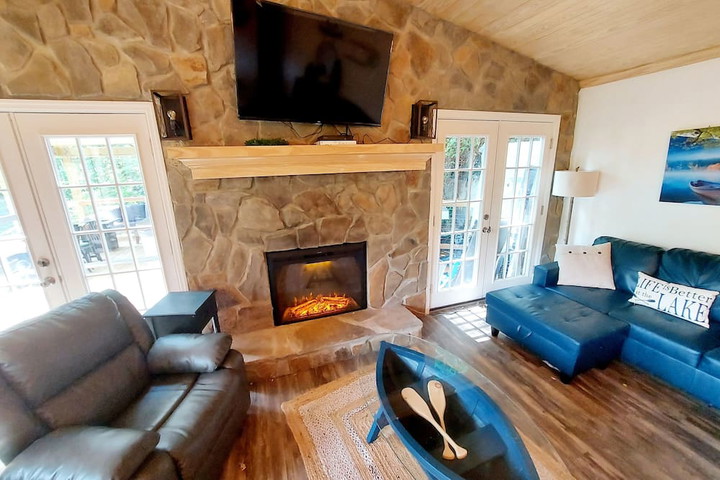 New! Lakefront Cabin-mnt View-hot Tub-wifi-prime Location-bryson City/cherokee - Cherokee, NC