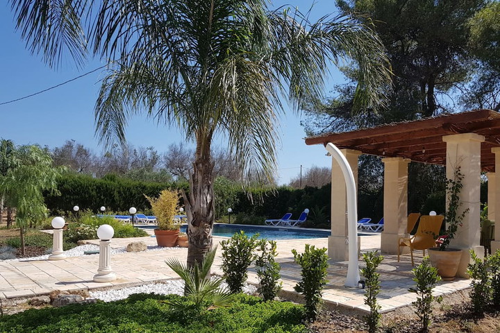 Romantic Italian Villa With Superb Heated Pool And Beautiful Gardens Near Oria - Oria