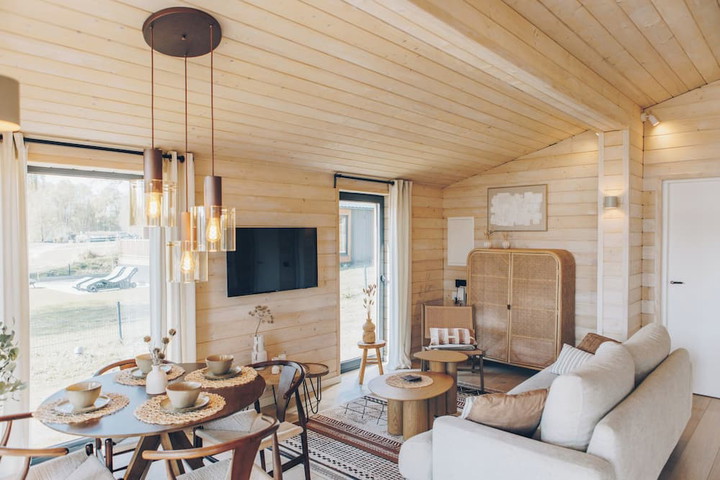 The True Back-to-nature Feeling With The Comfort Of Today. With A Stunning View Of The Lake! - Tubbergen