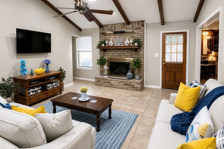 Country Comfort - Spacious Brownwood Home - Brownwood, TX