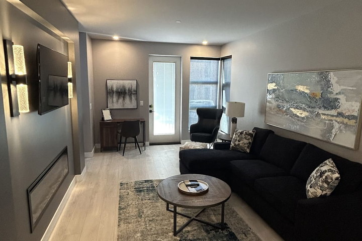 Elegant 2 Master Bdrm 2.5 Bath Townhome Ocean Views Beach Access, Pool, Hot Tub - バンクーバー島