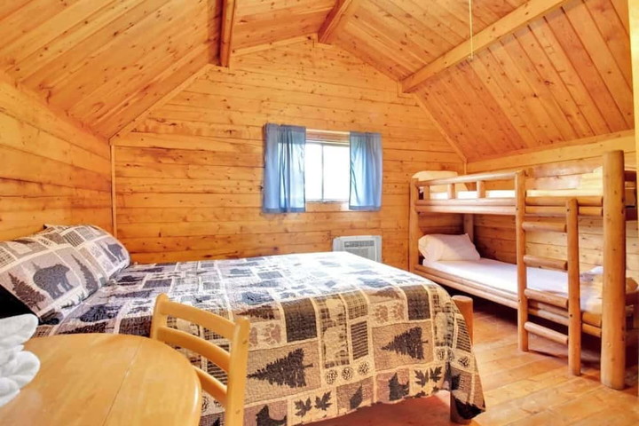 Rustic Cabin With Pool Access - Indiana (State)