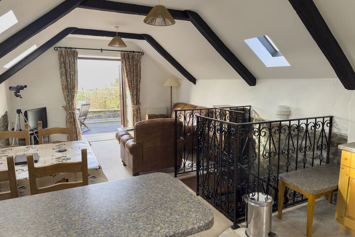Crogal Stable, Family Friendly, Character Holiday Cottage In New Quay - New Quay