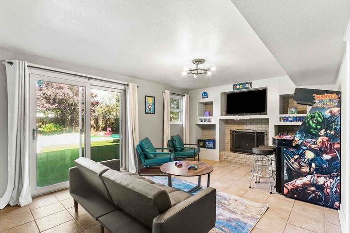 *New Pool With Sun Shelf <Br>*5 Beds<br>* Arcade<br>* Ping Pong<br>* Dog Friendly- Even A Doggy Door!<br>* Astro Turfed Yard<br>* 15 Min To Downtown, 25 Min To Pensacola Beach<br>* Kids Room With Toys, Crib, And High Chair<br>* Game Room Overlooking - Milton, FL
