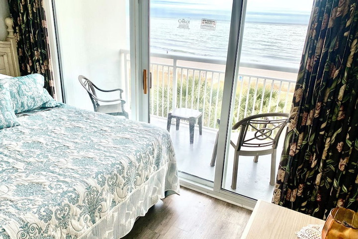 Oceanfront Honeymoon Suite # 2 @ Camelot - Myrtle Beach