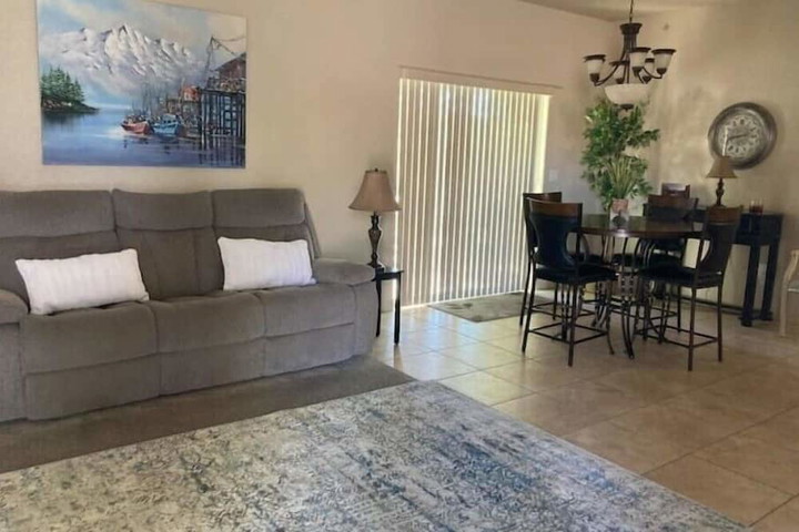 3 Bedroom, 2 Bath Home. Gated Community. - Bullhead City, AZ