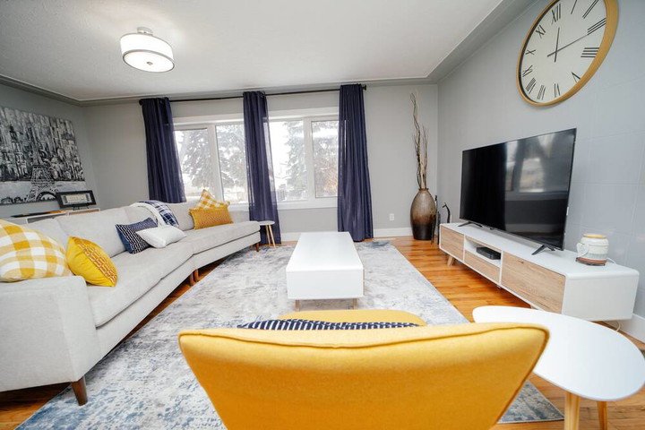 Maison Contemporaine Confortable 3 Chambres Avec Parking Gratuit - Edmonton
