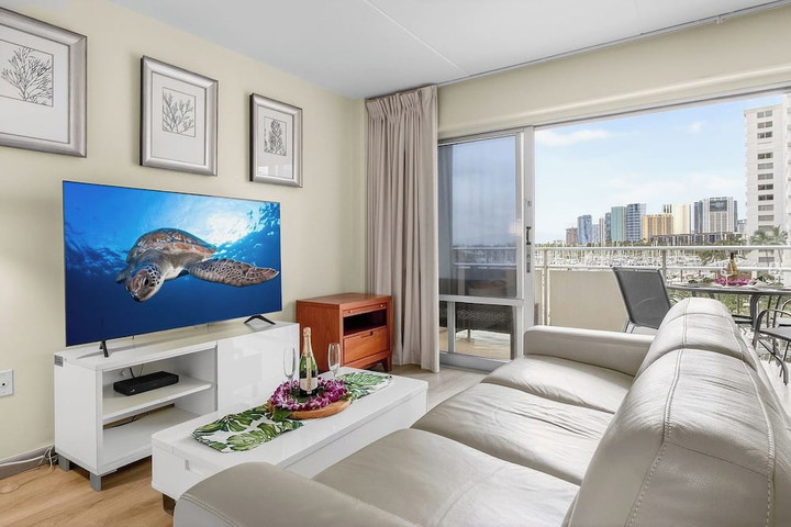 Ilikai | Ocean View 3 Br Sleeps 14 | Car Incl. W/ 6+ Nights | Ml-4244 By Kbm - Honolulu