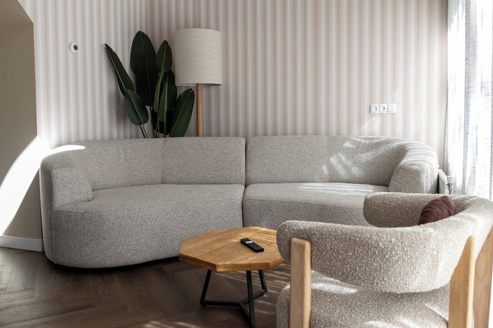 The Palthe Premium Bungalow Has Been Recently Fully Renovated And Features A Stylish, Modern Interior. It Offers All The Comfort For 4 People, Surrounded By Nature, With A Lovely Terrace To Relax Outdoors. - Deventer
