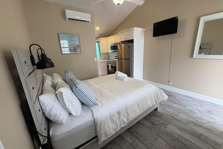 Renovated Pool View Studio | Unit 3 - Treasure Island, FL