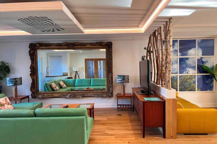 Lux, Light & Spacious- Chilterns  - Pass The Keys - High Wycombe