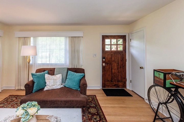 Walkable To Uva, And Fontaine Research Park, Newly Renovated Home. - Charlottesville, VA