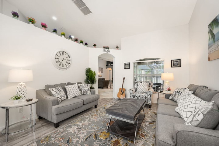 Newly Refurbished, Private Pool & Spa, Large Corner Lot, Close To Disney - Winter Garden, FL