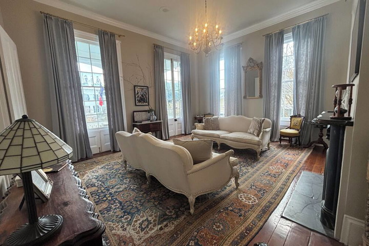 Spacious, Comfortable Historic Natchez Home Near Downtown And The River - Natchez, MS