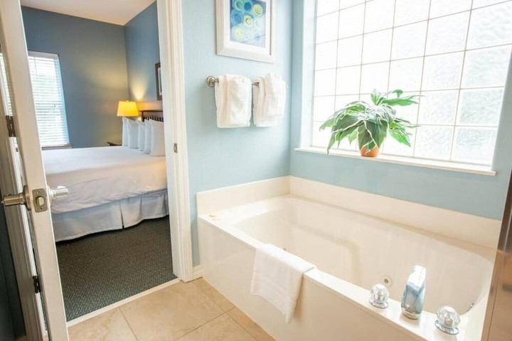 Branson Escape Near Live Shows Full Kitchen, Laundry & Peaceful Stay - Ridgedale