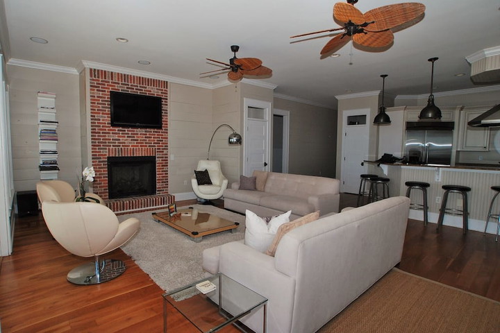 Oceanfront / Sleeps 18 / Lady Poseidon / Elevator / Pool & Heatable Spa - Charleston, SC