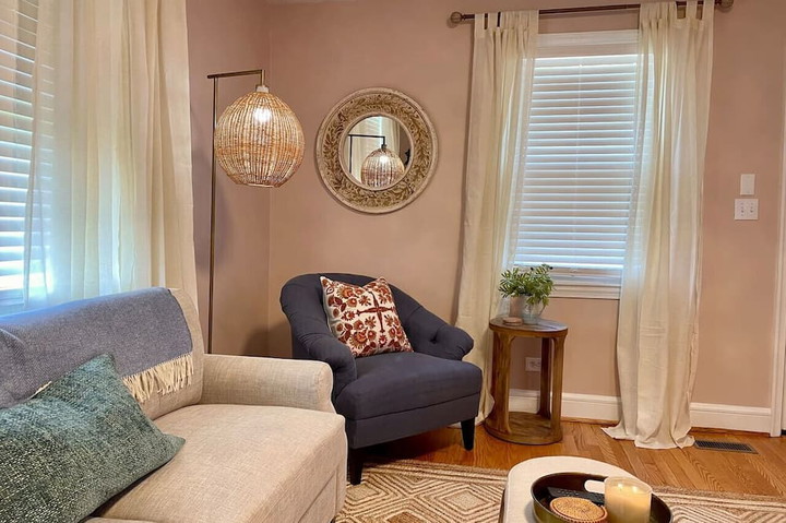 Altavista House - Renovated, Charming, & Walkable - Charlottesville, VA