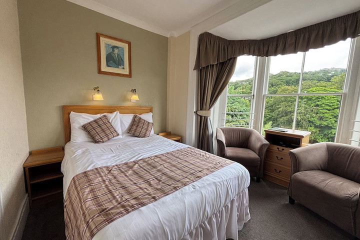 Wonderful 1 Bedroom The Hand Hotel In Llangollen Perfect For Your Stay - Llangollen