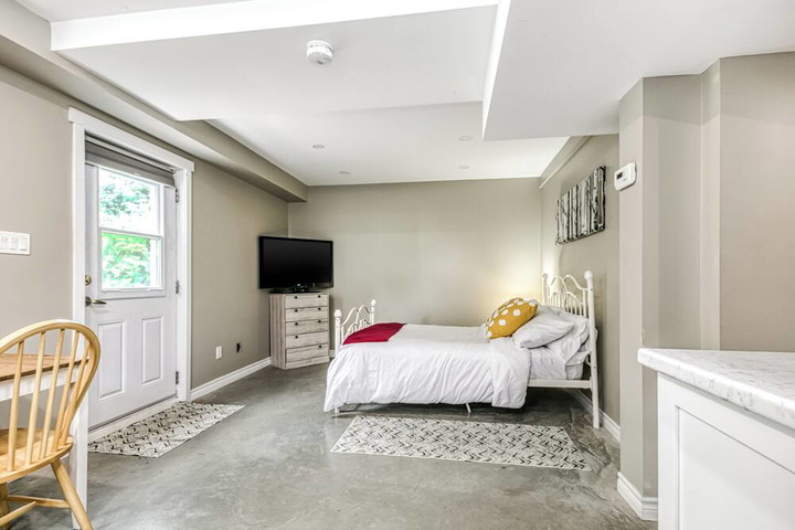 Cozy Comfy Studio - Sudbury