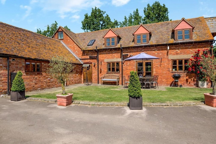 4 Bed In Gloucester (Oc-41216) - Tewkesbury
