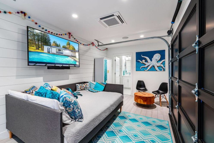 Coastal Cabana ~ Poulsbo, Wa - Silverdale
