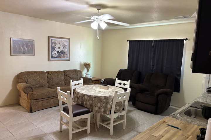Cozy 2 Bedroom Apartment Getaway With Ac - Safford, AZ